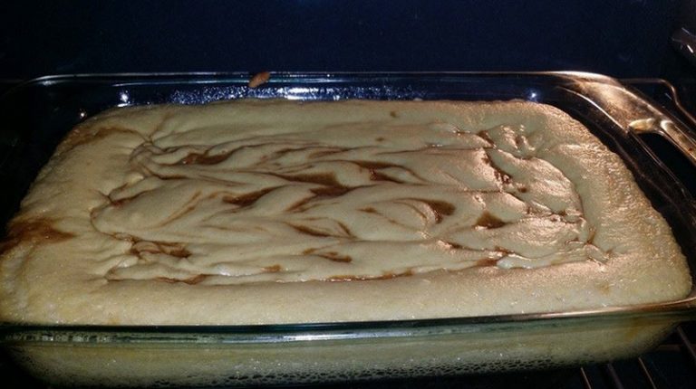 CINNA-BUN CAKE IN THE OVEN - Just Cook Well